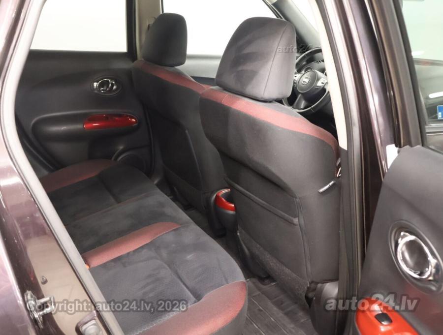 Violets Nissan Juke 2013 Tallina, ar dzinēja tilpumu 1.60 L un nobraukumu 173 tūkst. km par 5900 €, foto 10 vietnē AUTOMOTO.COM.LV