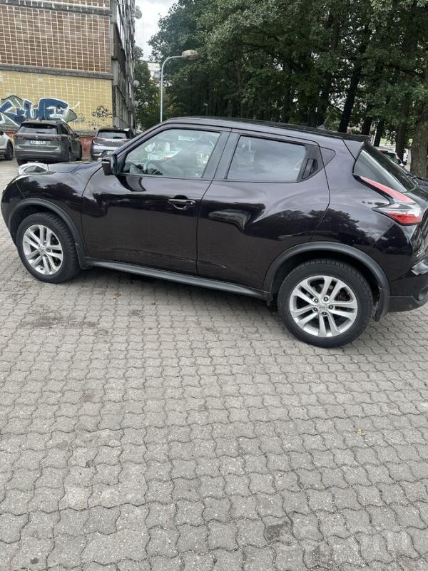 Nissan Juke 2015 in Riga on AUTOMOTO.COM.LV Violet Nissan Juke 2015 in Riga, with an engine capacity of 1.60 L and mileage of 57 thousand km for 6800 €, photo 6 on AUTOMOTO.COM.LV