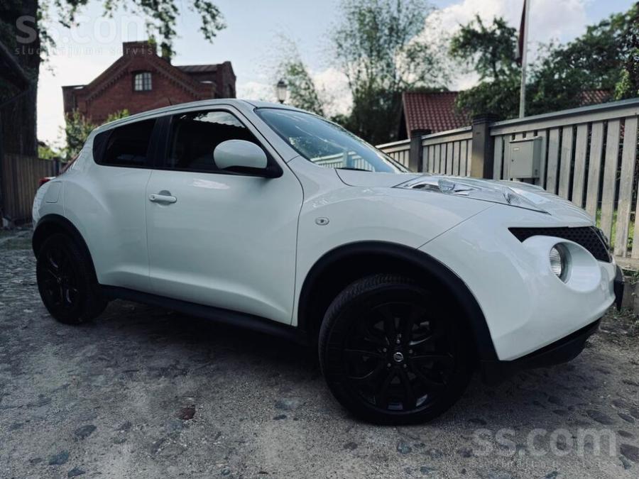 Balts Nissan Juke 2010 Cēsis, ar dzinēja tilpumu 1.60 L un nobraukumu 0 tūkst. km par 6650 €, foto 2 vietnē AUTOMOTO.COM.LV