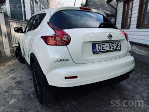 Balts Nissan Juke 2010 Cēsis, ar dzinēja tilpumu 1.60 L un nobraukumu 0 tūkst. km par 6650 €, foto 7 vietnē AUTOMOTO.COM.LV