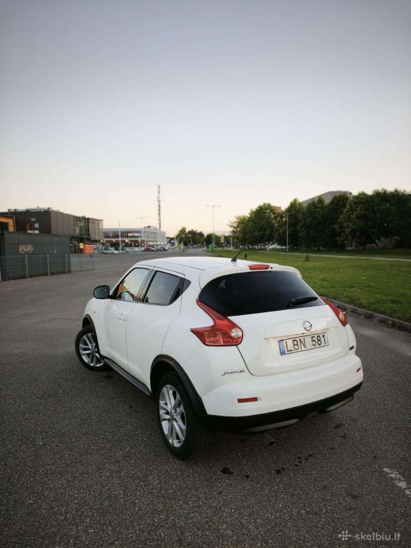 Balts Nissan Juke 2010 Šauļi, ar dzinēja tilpumu 1.50 L un nobraukumu 460 tūkst. km par 3200 €, foto 5 vietnē AUTOMOTO.COM.LV