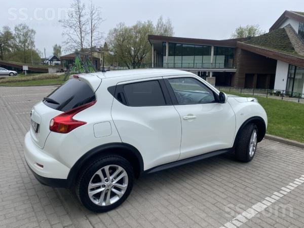White Nissan Juke 2011 in Rezekne, with an engine capacity of 1.60 L and mileage of 0 thousand km for 5250 €, photo 7 on AUTOMOTO.COM.LV