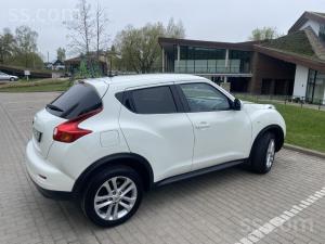 White Nissan Juke 2011 in Rezekne, with an engine capacity of 1.60 L and mileage of 0 thousand km for 5150 €, photo 7 on AUTOMOTO.COM.LV