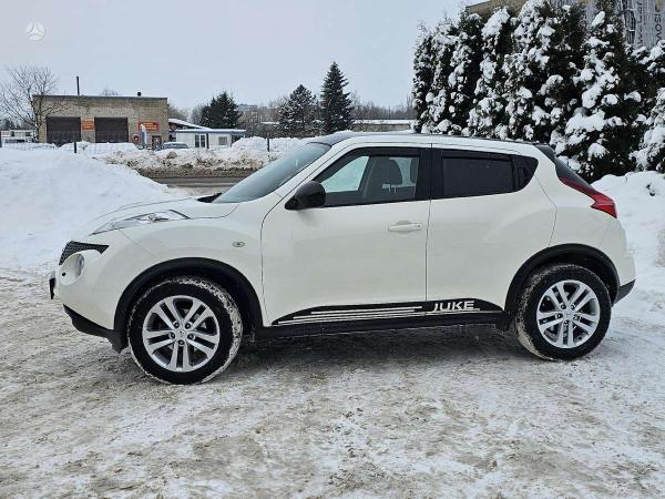 White Nissan Juke 2011 in Kretinga, with an engine capacity of 1.46 L and mileage of 192 thousand km for 6599 €, photo 4 on AUTOMOTO.COM.LV