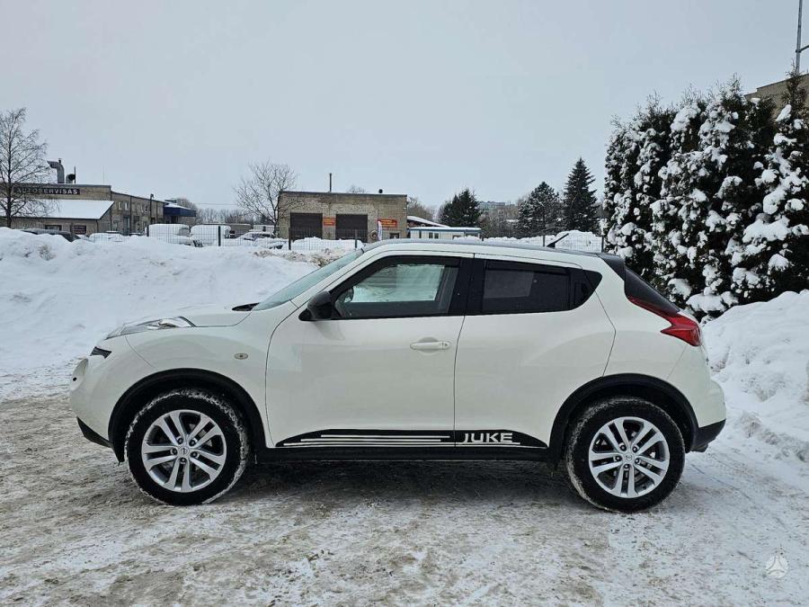 White Nissan Juke 2011 in Kretinga, with an engine capacity of 1.46 L and mileage of 192 thousand km for 6599 €, photo 5 on AUTOMOTO.COM.LV
