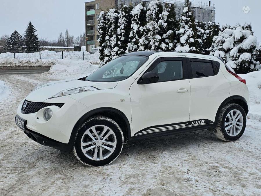 White Nissan Juke 2011 in Kretinga, with an engine capacity of 1.46 L and mileage of 192 thousand km for 6599 €, photo 7 on AUTOMOTO.COM.LV