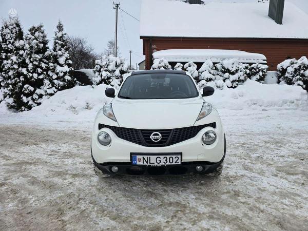 White Nissan Juke 2011 in Kretinga, with an engine capacity of 1.46 L and mileage of 192 thousand km for 6599 €, photo 8 on AUTOMOTO.COM.LV