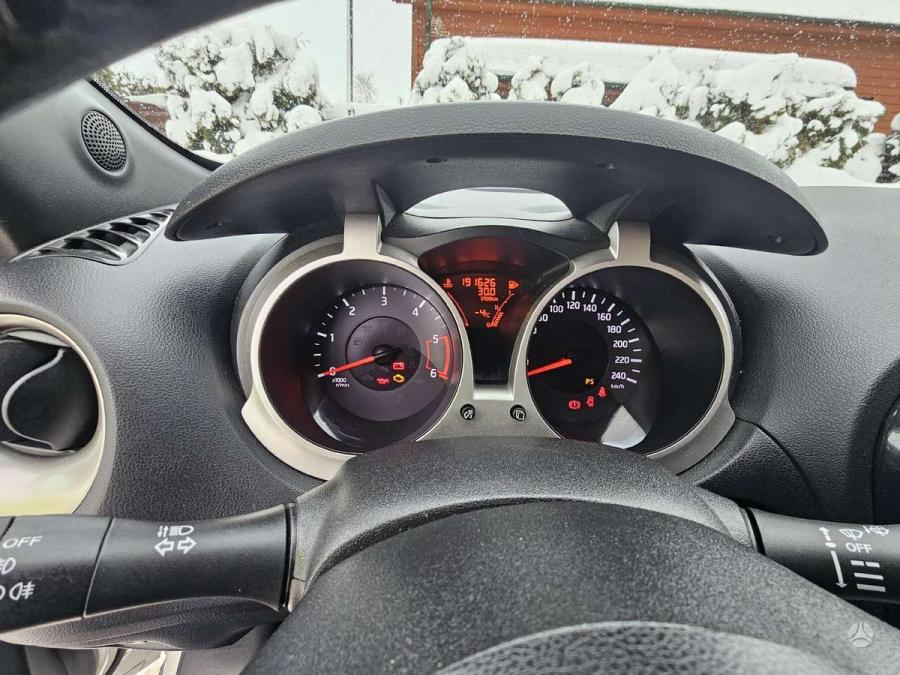 White Nissan Juke 2011 in Kretinga, with an engine capacity of 1.46 L and mileage of 192 thousand km for 6599 €, photo 26 on AUTOMOTO.COM.LV