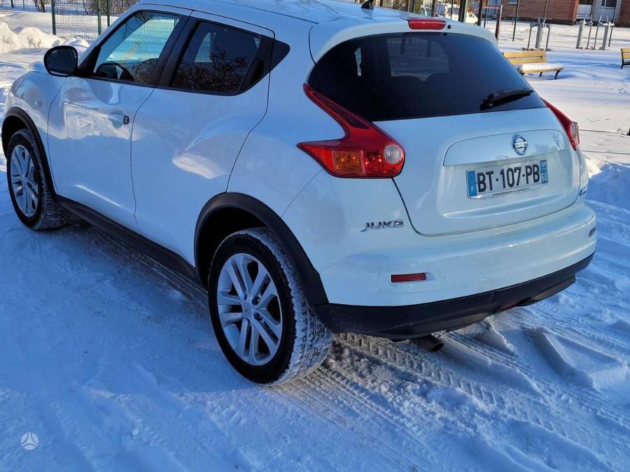 Balts Nissan Juke 2011 Jurbarkas, ar dzinēja tilpumu 1.46 L un nobraukumu 250 tūkst. km par 4400 €, foto 4 vietnē AUTOMOTO.COM.LV