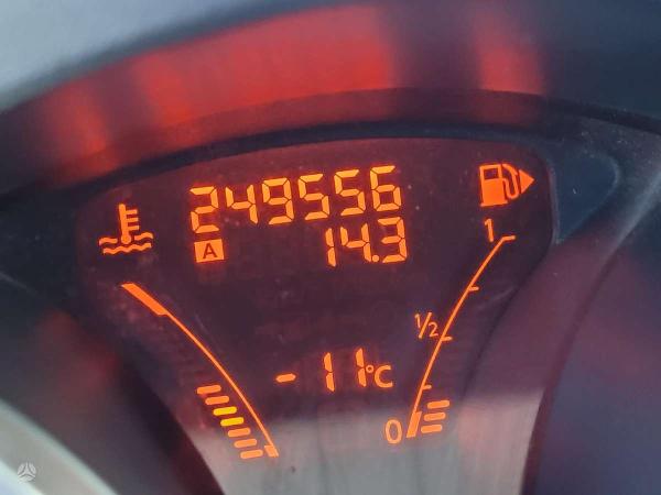 Белый Ниссан Жук 2011 в Юрбаркас, объемом двигателя 1.46 л и пробегом 250 тыс. км за 4400 €, фото 11 на AUTOMOTO.COM.LV