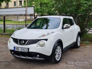 White Nissan Juke 2011 in Riga, with an engine capacity of 1.60 L and mileage of 237 thousand km for 4500 €, photo  on AUTOMOTO.COM.LV