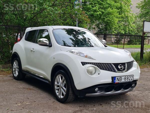 Balts Nissan Juke 2011 Rīga, ar dzinēja tilpumu 1.60 L un nobraukumu 237 tūkst. km par 4500 €, foto 3 vietnē AUTOMOTO.COM.LV
