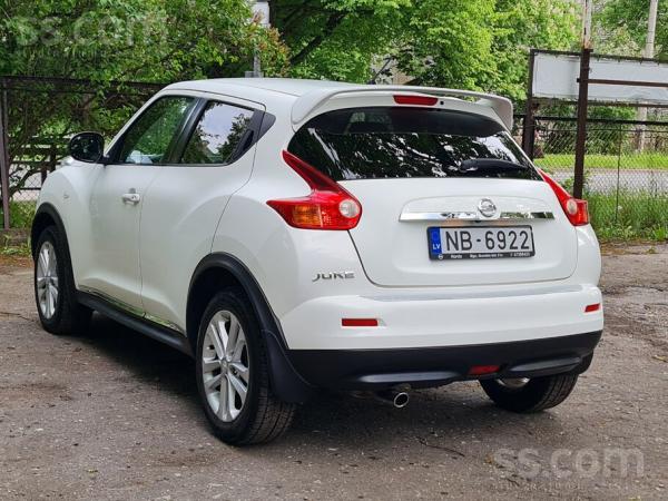 Balts Nissan Juke 2011 Rīga, ar dzinēja tilpumu 1.60 L un nobraukumu 237 tūkst. km par 4500 €, foto 4 vietnē AUTOMOTO.COM.LV