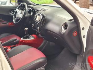 White Nissan Juke 2011 in Riga, with an engine capacity of 1.60 L and mileage of 237 thousand km for 4500 €, photo 7 on AUTOMOTO.COM.LV