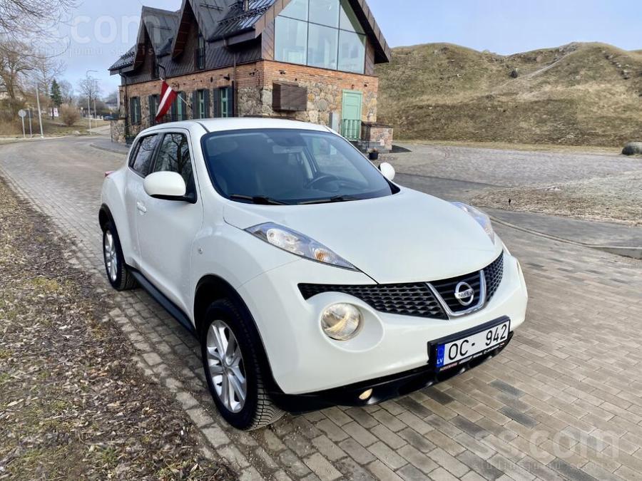 White Nissan Juke 2011 in Rezekne, with an engine capacity of 1.60 L and mileage of 0 thousand km for 4950 €, photo 3 on AUTOMOTO.COM.LV