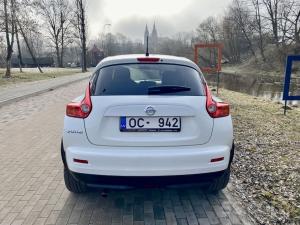 White Nissan Juke 2011 in Rezekne, with an engine capacity of 1.60 L and mileage of 0 thousand km for 4950 €, photo 13 on AUTOMOTO.COM.LV