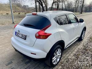 White Nissan Juke 2011 in Rezekne, with an engine capacity of 1.60 L and mileage of 0 thousand km for 4950 €, photo 18 on AUTOMOTO.COM.LV