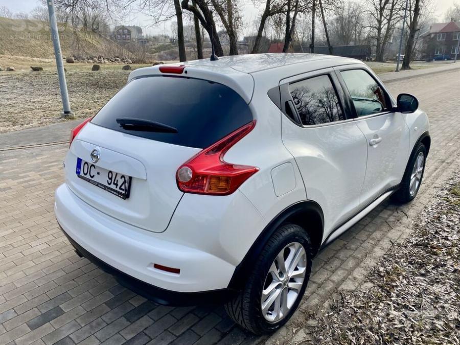 White Nissan Juke 2011 in Rezekne, with an engine capacity of 1.60 L and mileage of 0 thousand km for 4950 €, photo 18 on AUTOMOTO.COM.LV