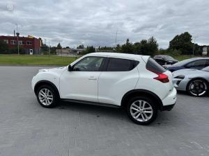 White Nissan Juke 2011 in Telschi, with an engine capacity of 1.46 L and mileage of 204 thousand km for 3999 €, photo 4 on AUTOMOTO.COM.LV
