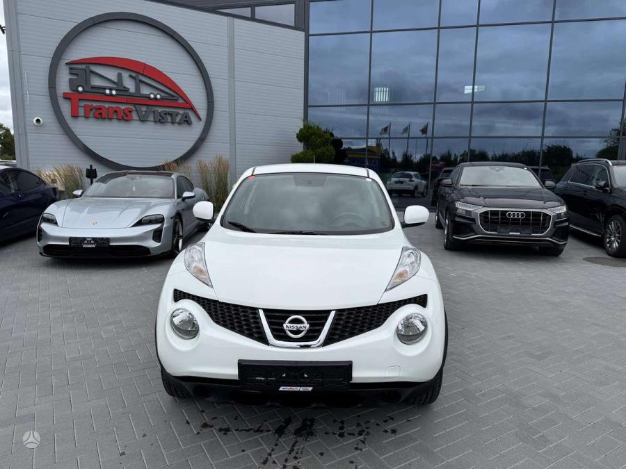 White Nissan Juke 2011 in Telschi, with an engine capacity of 1.46 L and mileage of 204 thousand km for 3999 €, photo 11 on AUTOMOTO.COM.LV