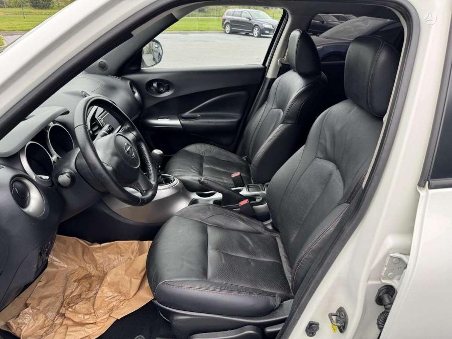 White Nissan Juke 2011 in Telschi, with an engine capacity of 1.46 L and mileage of 204 thousand km for 3999 €, photo 15 on AUTOMOTO.COM.LV