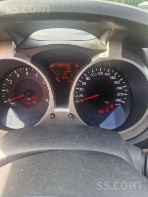 White Nissan Juke 2011 in Jekabpils, with an engine capacity of 1.60 L and mileage of 191 thousand km for 4500 €, photo 10 on AUTOMOTO.COM.LV