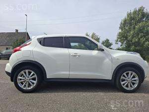 White Nissan Juke 2011 in Jekabpils, with an engine capacity of 1.60 L and mileage of 198 thousand km for 4400 €, photo 3 on AUTOMOTO.COM.LV