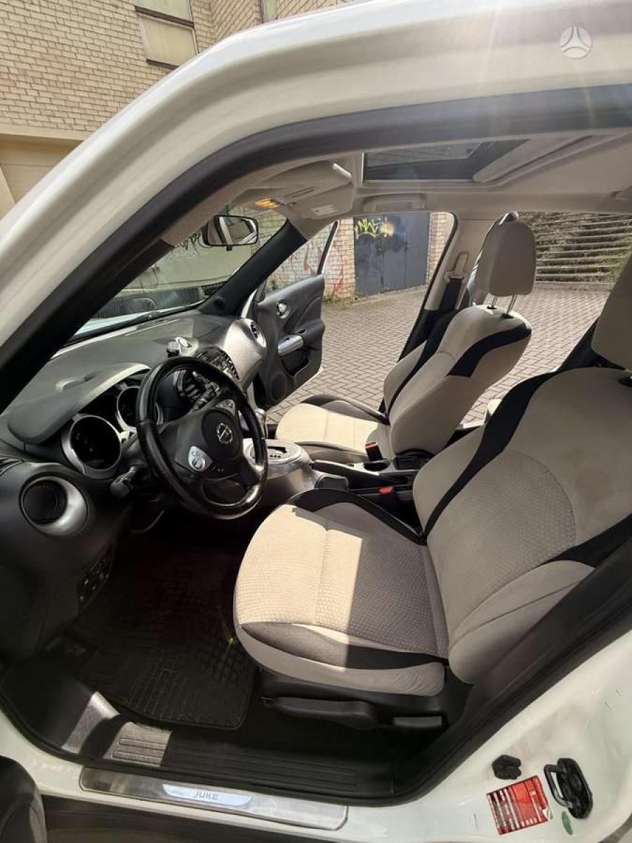 White Nissan Juke 2011 in Vilnius, with an engine capacity of 1.62 L and mileage of 160 thousand km for 6600 €, photo 10 on AUTOMOTO.COM.LV