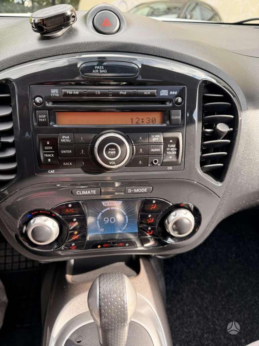 White Nissan Juke 2011 in Vilnius, with an engine capacity of 1.62 L and mileage of 160 thousand km for 6600 €, photo 12 on AUTOMOTO.COM.LV