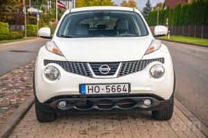 White Nissan Juke 2011 in Riga, with an engine capacity of 1.60 L and mileage of 126 thousand km for 5990 €, photo 3 on AUTOMOTO.COM.LV