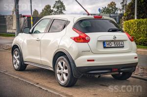 White Nissan Juke 2011 in Riga, with an engine capacity of 1.60 L and mileage of 126 thousand km for 5990 €, photo 7 on AUTOMOTO.COM.LV