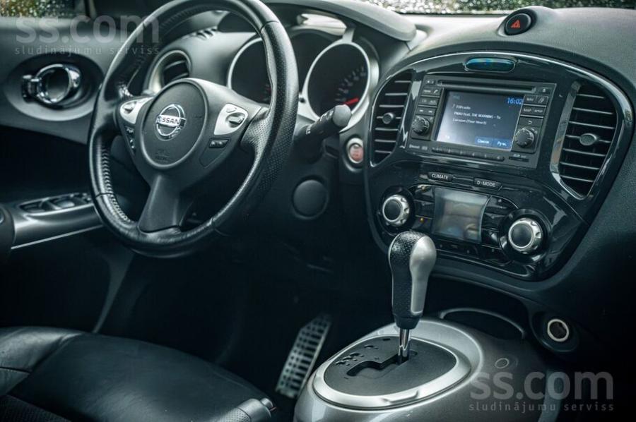 White Nissan Juke 2011 in Riga, with an engine capacity of 1.60 L and mileage of 126 thousand km for 5990 €, photo 8 on AUTOMOTO.COM.LV