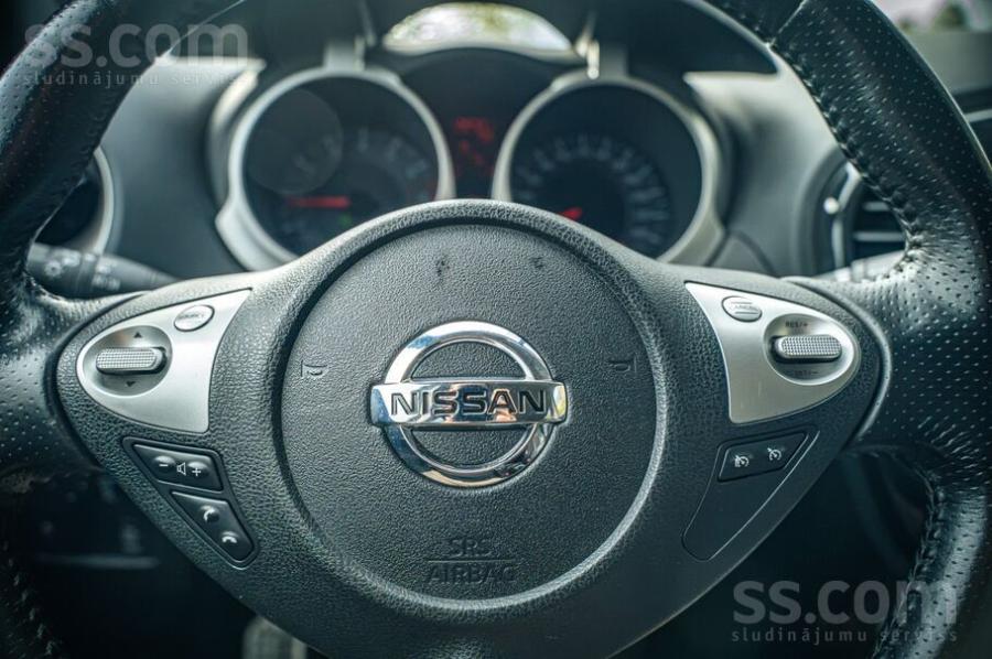 White Nissan Juke 2011 in Riga, with an engine capacity of 1.60 L and mileage of 126 thousand km for 5990 €, photo 12 on AUTOMOTO.COM.LV