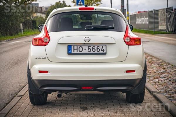 White Nissan Juke 2011 in Riga, with an engine capacity of 1.60 L and mileage of 126 thousand km for 5990 €, photo 6 on AUTOMOTO.COM.LV