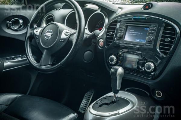 White Nissan Juke 2011 in Riga, with an engine capacity of 1.60 L and mileage of 126 thousand km for 5990 €, photo 8 on AUTOMOTO.COM.LV