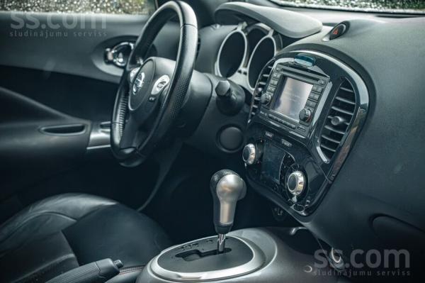 White Nissan Juke 2011 in Riga, with an engine capacity of 1.60 L and mileage of 126 thousand km for 5990 €, photo 9 on AUTOMOTO.COM.LV