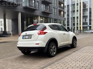 Balts Nissan Juke 2012 Rīga, ar dzinēja tilpumu 1.60 L un nobraukumu 151 tūkst. km par 6150 €, foto 3 vietnē AUTOMOTO.COM.LV