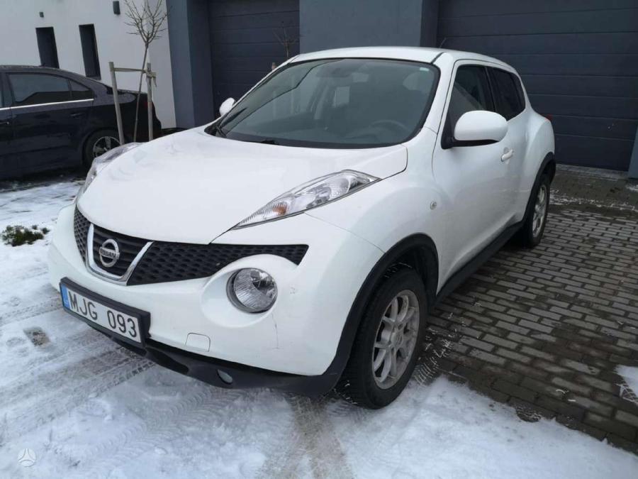 White Nissan Juke 2012 in Vilnius, with an engine capacity of 1.46 L and mileage of 236 thousand km for 2200 €, photo 1 on AUTOMOTO.COM.LV