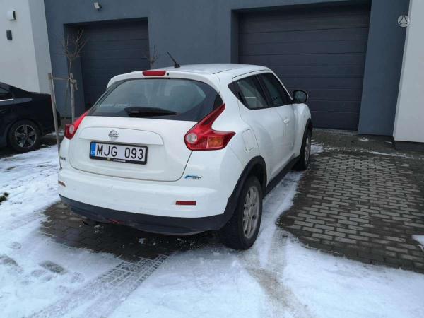 White Nissan Juke 2012 in Vilnius, with an engine capacity of 1.46 L and mileage of 236 thousand km for 2200 €, photo 2 on AUTOMOTO.COM.LV