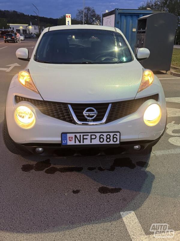 White Nissan Juke 2012 in Panevezys, with an engine capacity of 1.60 L and mileage of 184 thousand km for 7500 €, photo 1 on AUTOMOTO.COM.LV