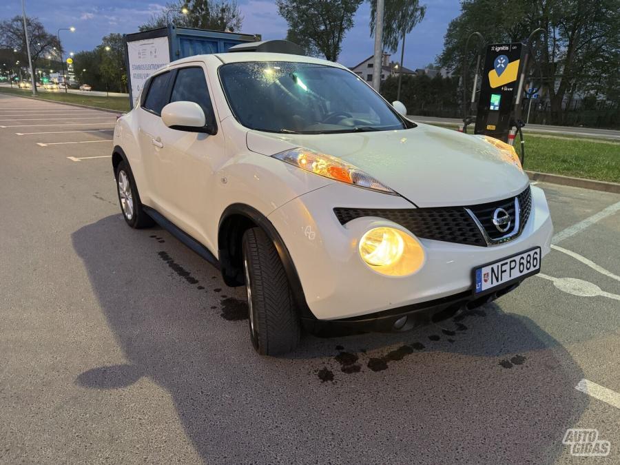 Balts Nissan Juke 2012 Panevēža, ar dzinēja tilpumu 1.60 L un nobraukumu 184 tūkst. km par 7500 €, foto 3 vietnē AUTOMOTO.COM.LV