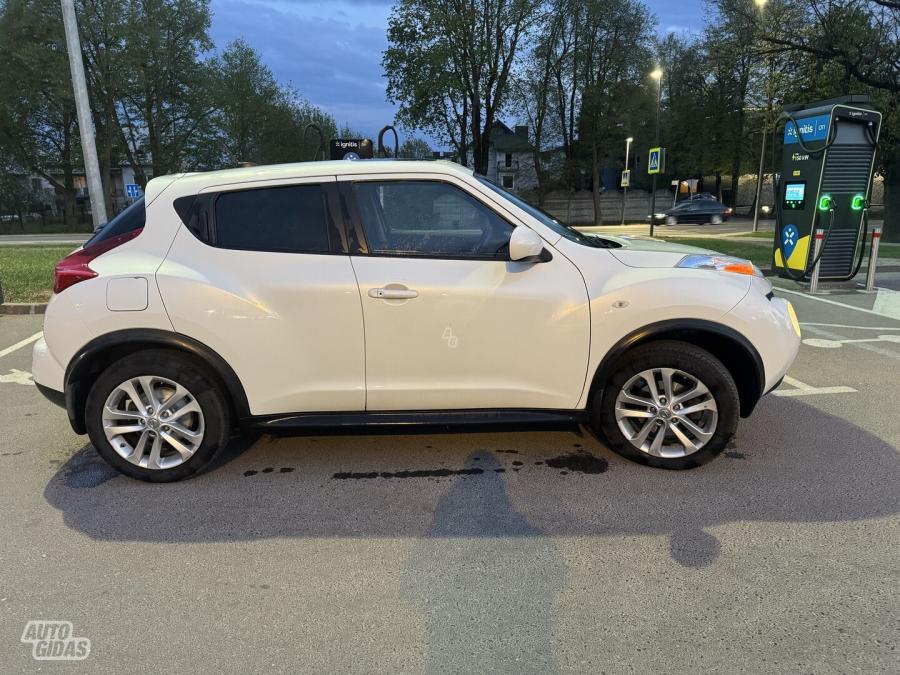 Balts Nissan Juke 2012 Panevēža, ar dzinēja tilpumu 1.60 L un nobraukumu 184 tūkst. km par 7500 €, foto 5 vietnē AUTOMOTO.COM.LV