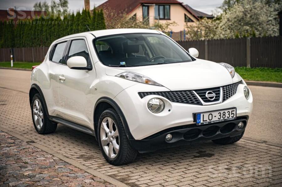 Balts Nissan Juke 2012 Rīga, ar dzinēja tilpumu 1.60 L un nobraukumu 0 tūkst. km par 4990 €, foto 4 vietnē AUTOMOTO.COM.LV