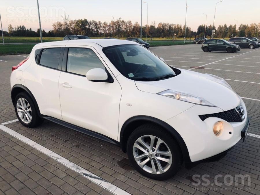 White Nissan Juke 2012 in Riga, with an engine capacity of 1.60 L and mileage of 170 thousand km for 6700 €, photo 1 on AUTOMOTO.COM.LV