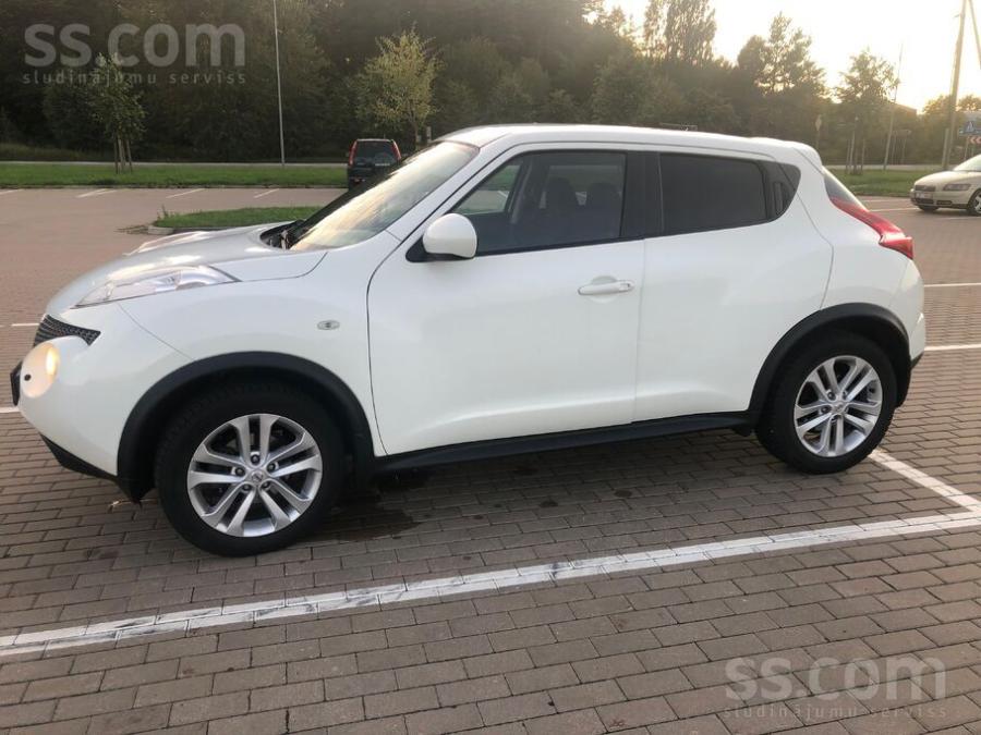 White Nissan Juke 2012 in Riga, with an engine capacity of 1.60 L and mileage of 170 thousand km for 6700 €, photo 3 on AUTOMOTO.COM.LV