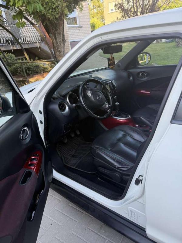 Balts Nissan Juke 2012 Kauņa, ar dzinēja tilpumu 1.46 L un nobraukumu 17 tūkst. km par 4700 €, foto 4 vietnē AUTOMOTO.COM.LV