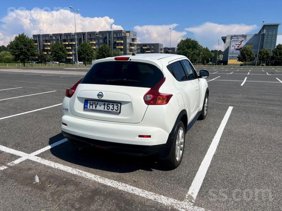 Balts Nissan Juke 2012 Rīga, ar dzinēja tilpumu 1.60 L un nobraukumu 208 tūkst. km par 5900 €, foto 5 vietnē AUTOMOTO.COM.LV