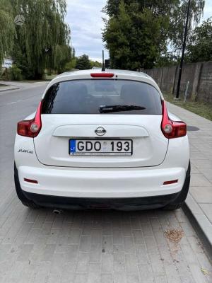 Белый Ниссан Жук 2012 в Вильнюс, объемом двигателя 1.60 л и пробегом 120 тыс. км за 3200 €, фото 6 на AUTOMOTO.COM.LV