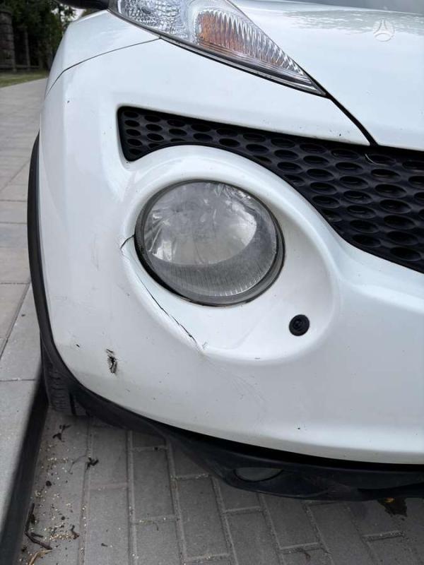 Balts Nissan Juke 2012 Viļņa, ar dzinēja tilpumu 1.60 L un nobraukumu 120 tūkst. km par 3200 €, foto 7 vietnē AUTOMOTO.COM.LV