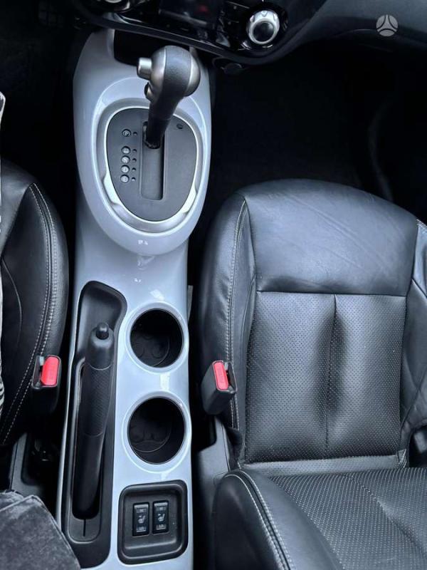 Balts Nissan Juke 2012 Viļņa, ar dzinēja tilpumu 1.60 L un nobraukumu 120 tūkst. km par 3200 €, foto 11 vietnē AUTOMOTO.COM.LV